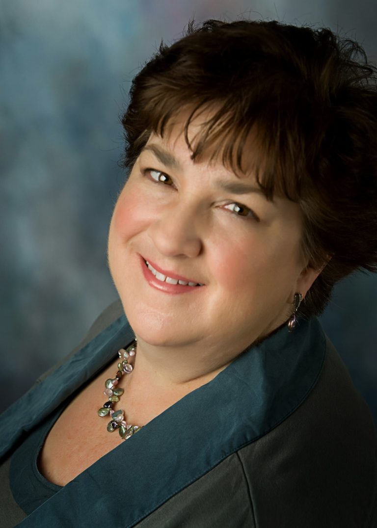 About Clarasita | Claire Shuford GG | Pearl Fashionista